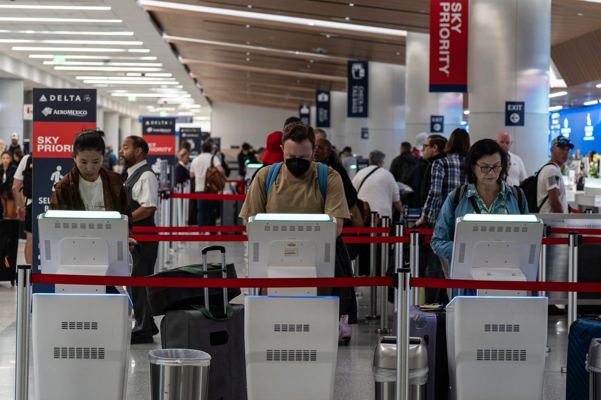 The US government is looking into airline frequent-flyer programs The US government is looking into airline frequent-flyer programs