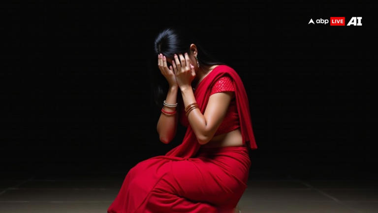 Bengaluru Shop Owner, Staffer Thrash Woman After Accusing Her Of Saree ...