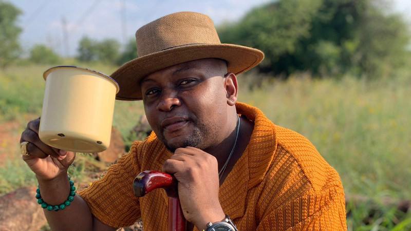 Khutsi Sdumane causes a stir with new song ‘Mofe Tshelete’ Khutsi Sdumane causes a stir with new song ‘Mofe Tshelete’