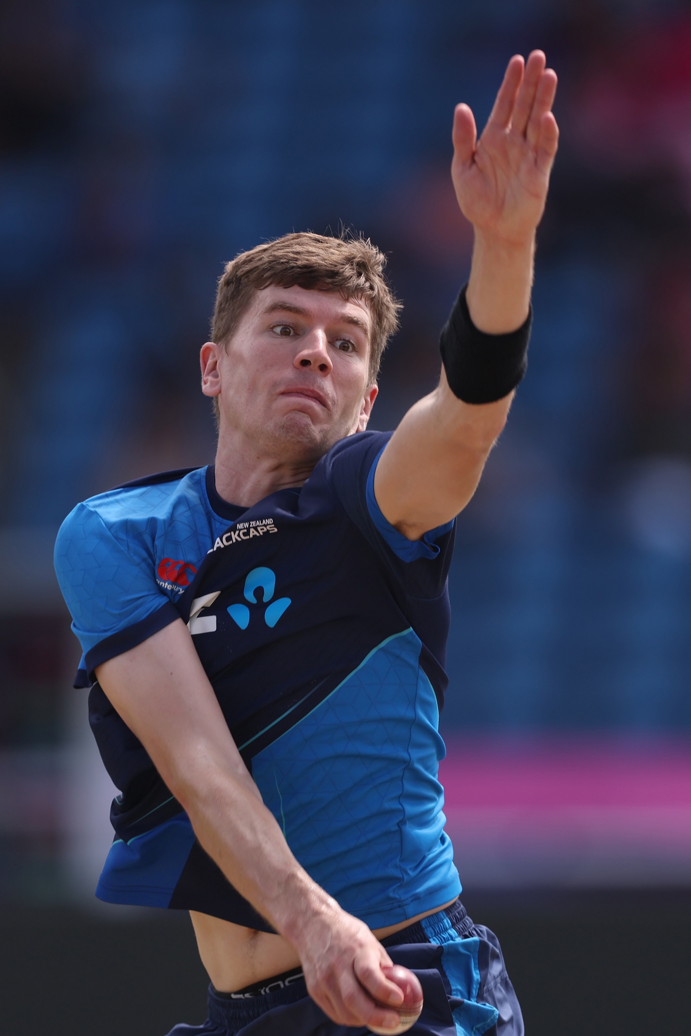 New Zealand fast bowler Ben Sears signs for Yorkshire