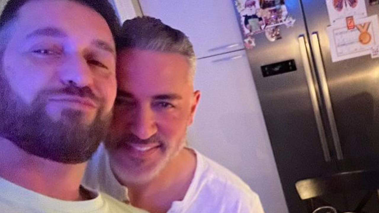 Entramos en la impresionante casa de Kiko Hernández, donde vive feliz ... Entramos en la impresionante casa de Kiko Hernández, donde vive feliz ...