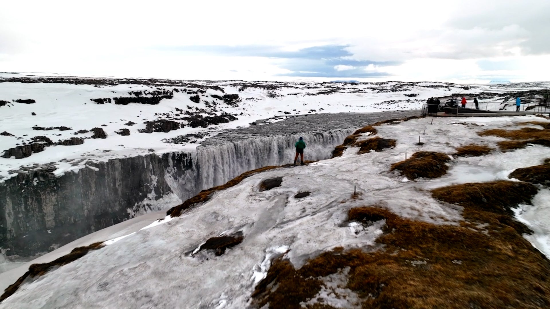 Travel Trend: Tourists Race To See Disappearing Wonders