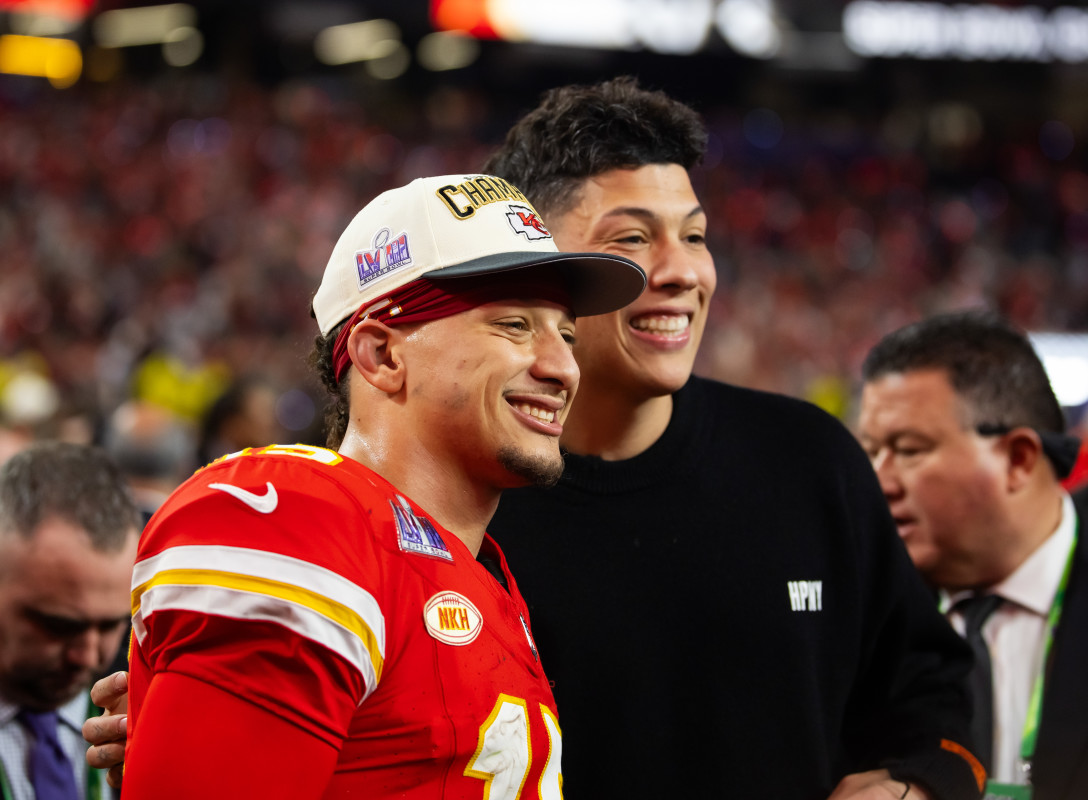 Patrick Mahomes' Brother Reacts to Outfits Worn by Chiefs Star and ...