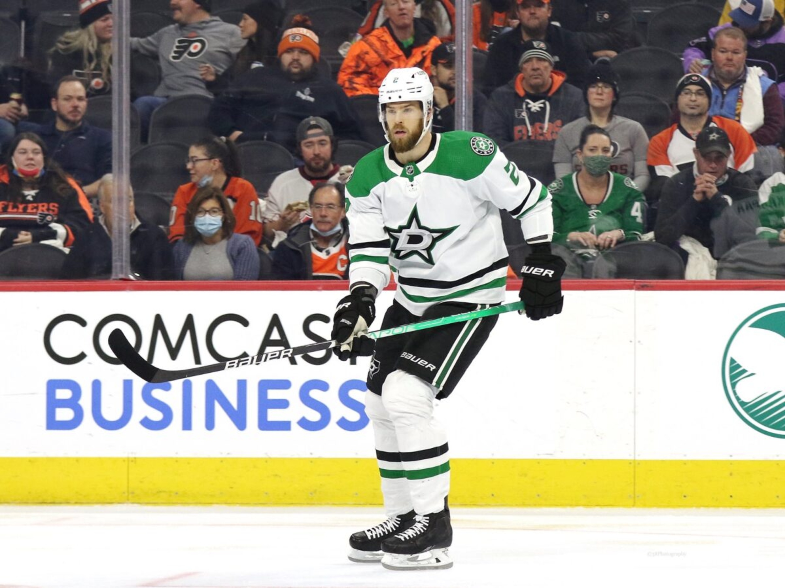 After Failed Leafs Stint, Veteran Defenseman Ready for NHL Return