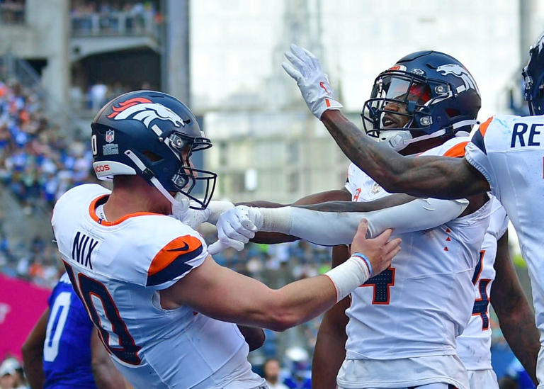 Bo Nix had a funny reaction to Courtland Sutton's impressive passing stats Bo Nix had a funny reaction to Courtland Sutton's impressive passing stats