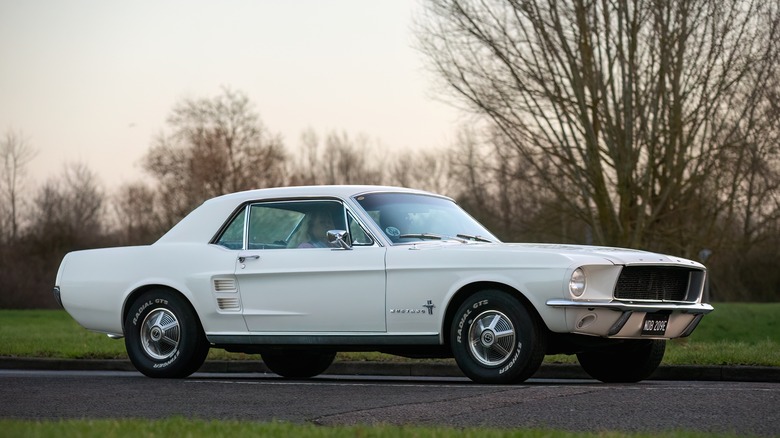 5 Of The Best Classic Cars To Restore As A Beginner