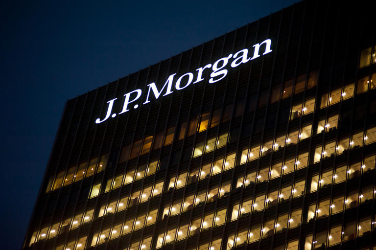 Why analysts are closely watching JPMorgan Chase & Co. (JPM)
