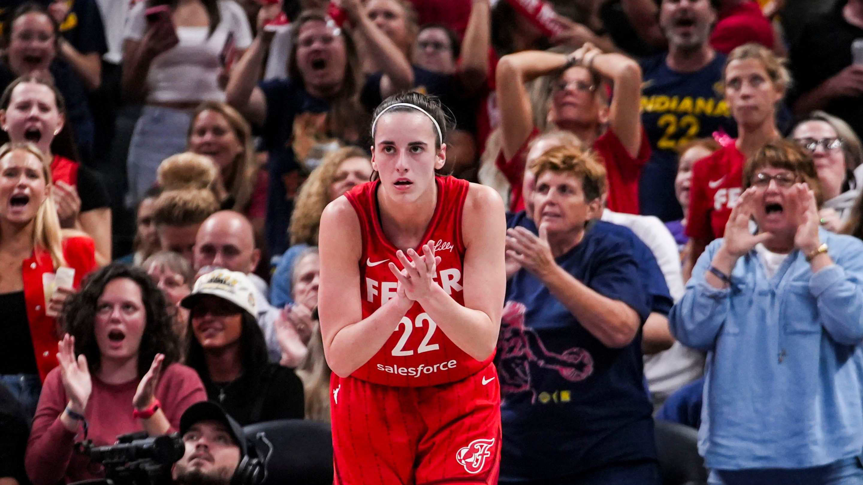 Caitlin Clark breaks another WNBA record Caitlin Clark breaks another WNBA record