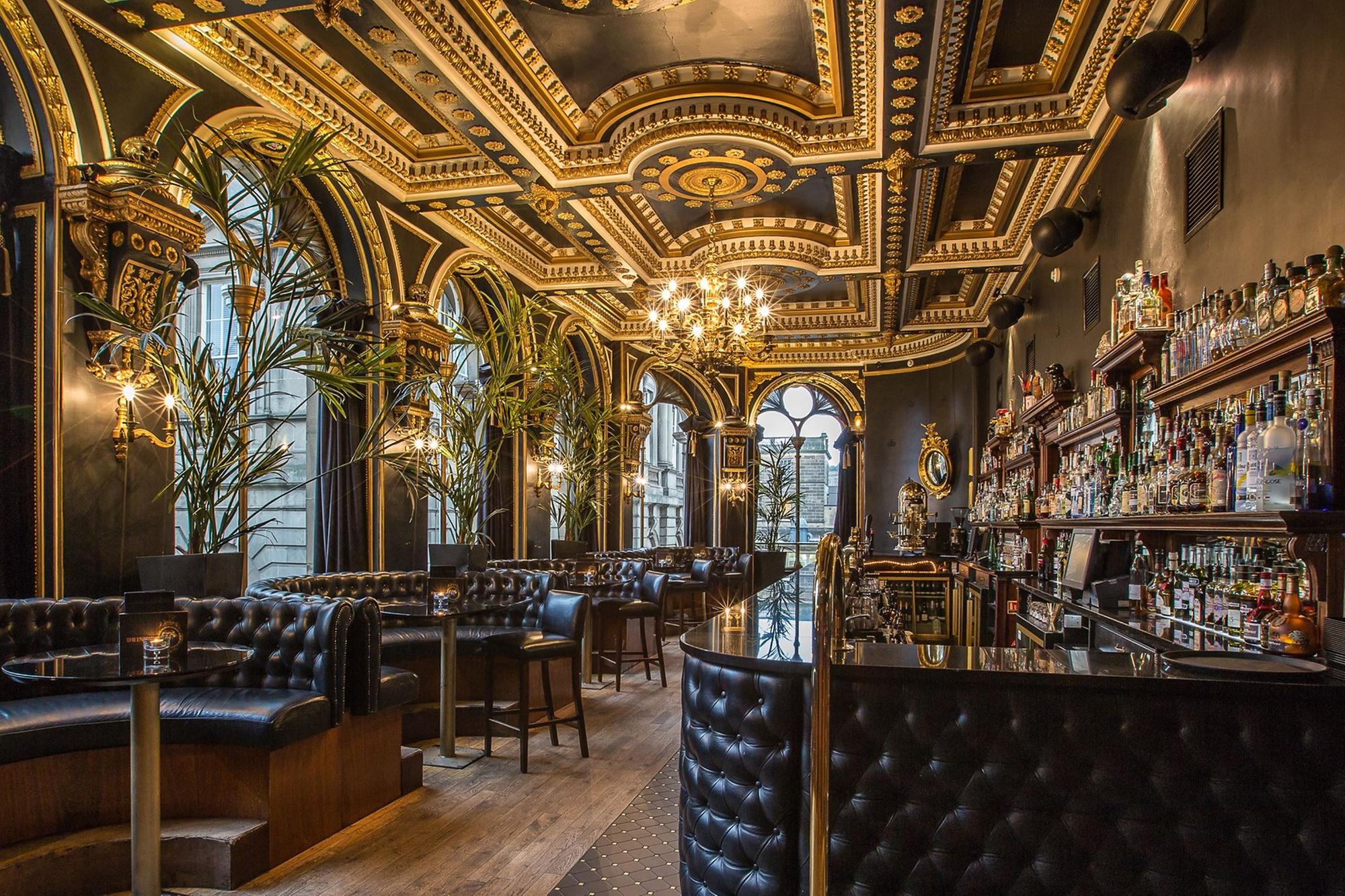 11 Edinburgh pubs which still have authentic historical features