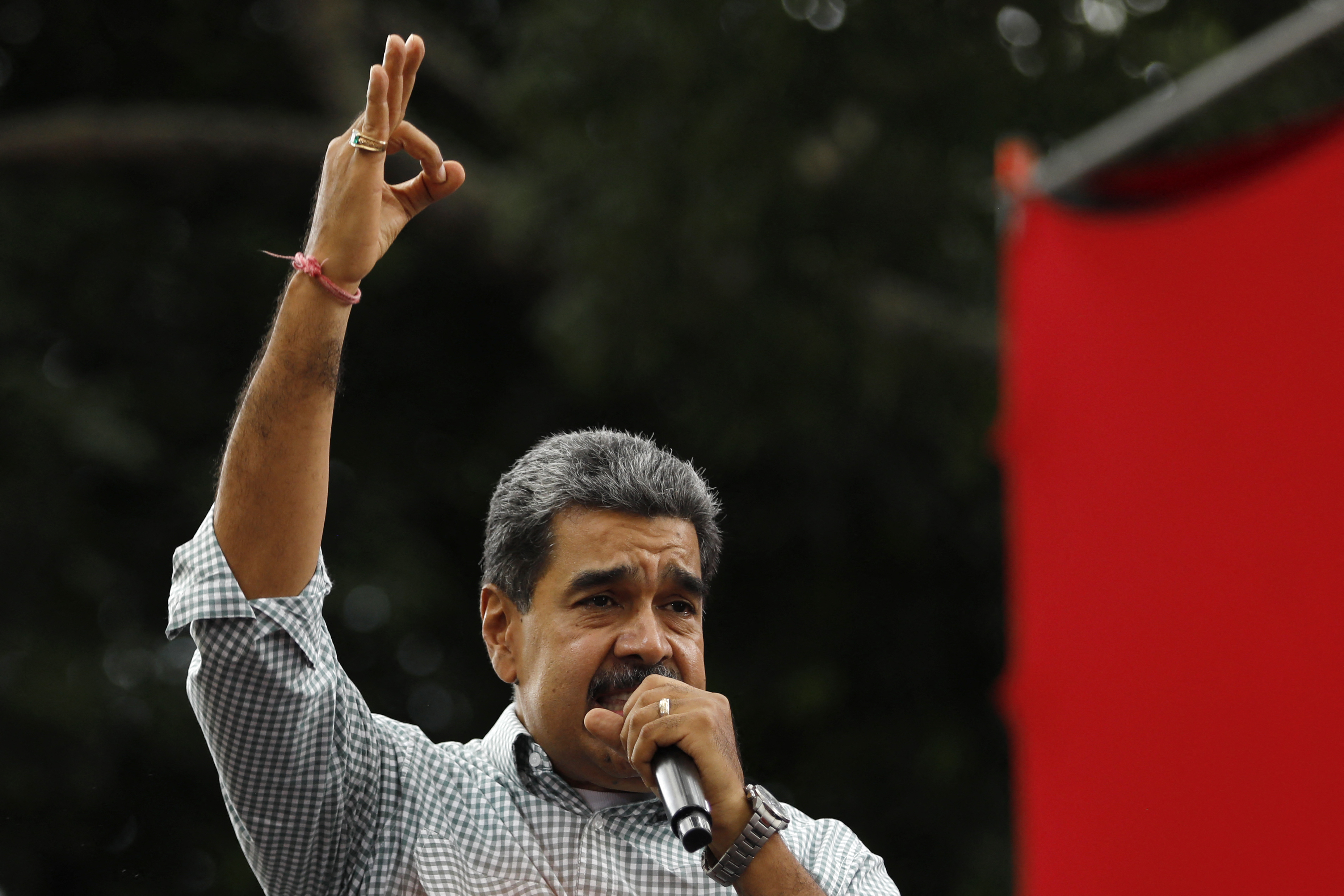 Venezuela's Maduro Bans Use of Drones As Tensions Over Deployment Of U ...