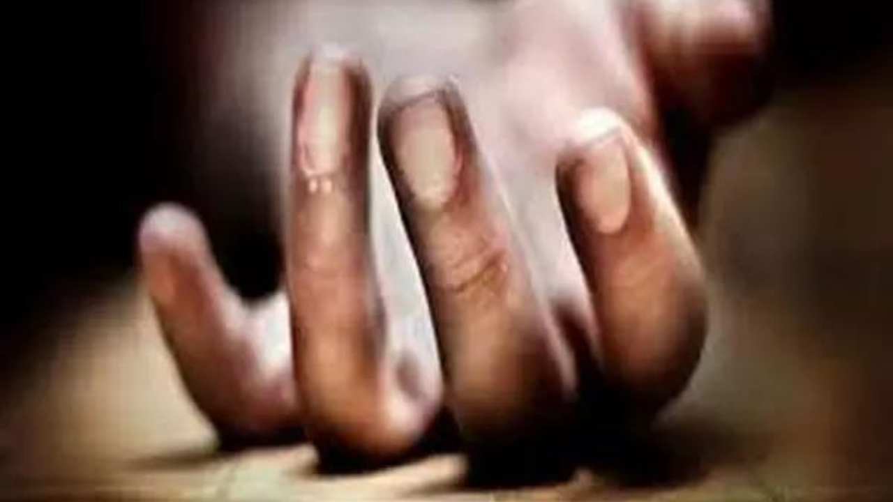 Speeding BMW kills two women in Indore; driver flees scene Speeding BMW kills two women in Indore; driver flees scene