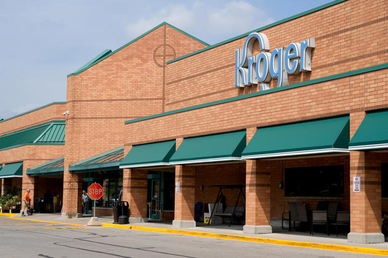 What stores are open on Christmas? What fast-food restaurants are open? Here's a list