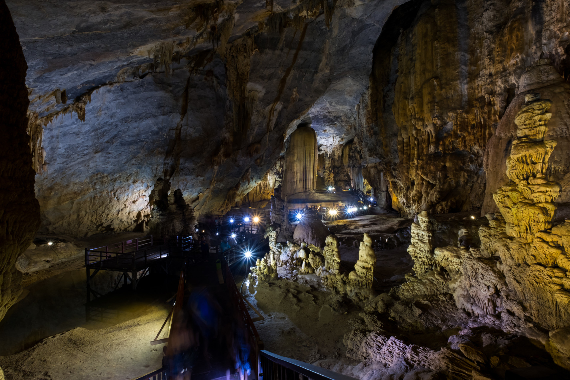 De mest utrolige grotter i verden