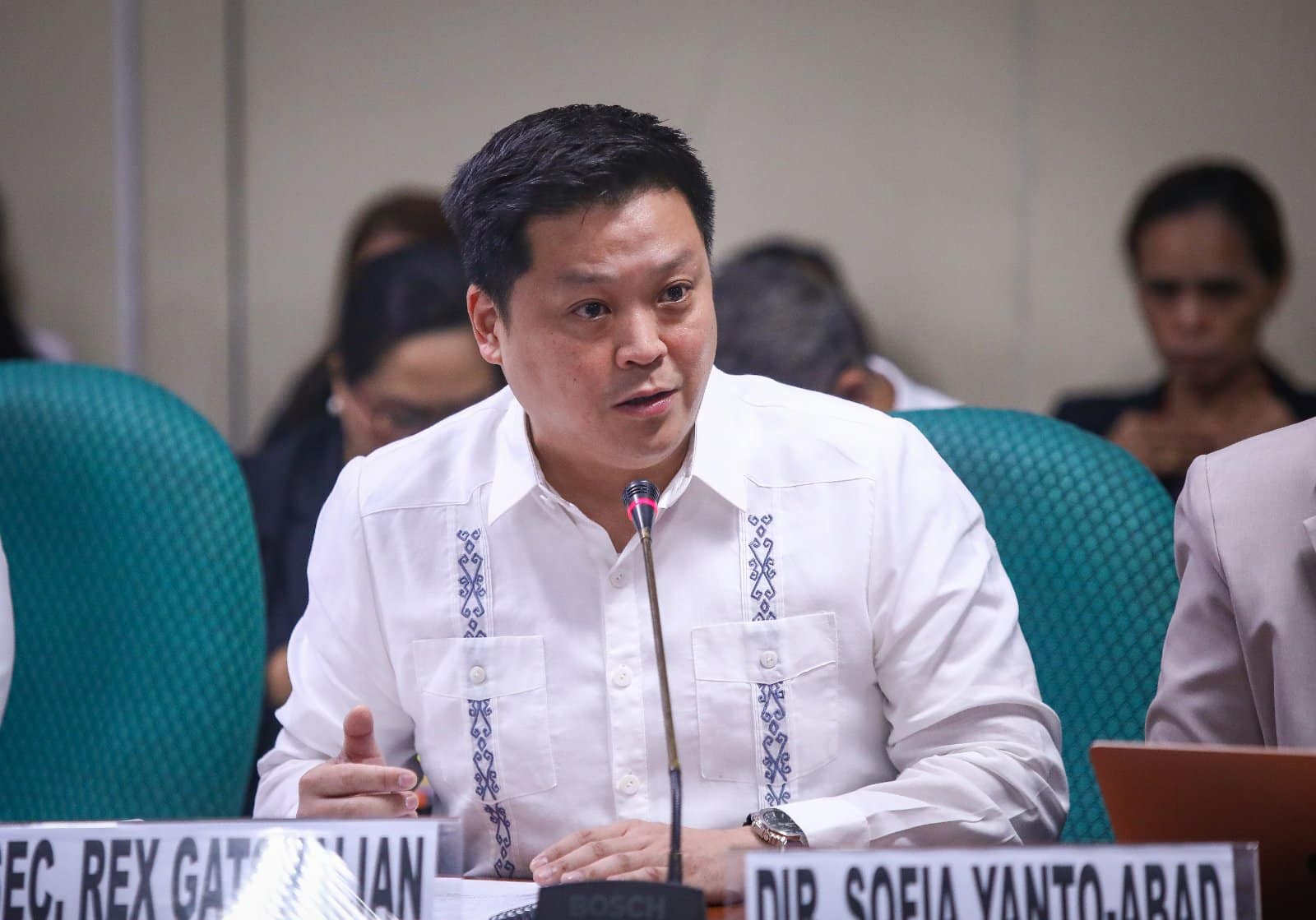 Marcos pokes fun at DSWD chief Rex Gatchalian for being single