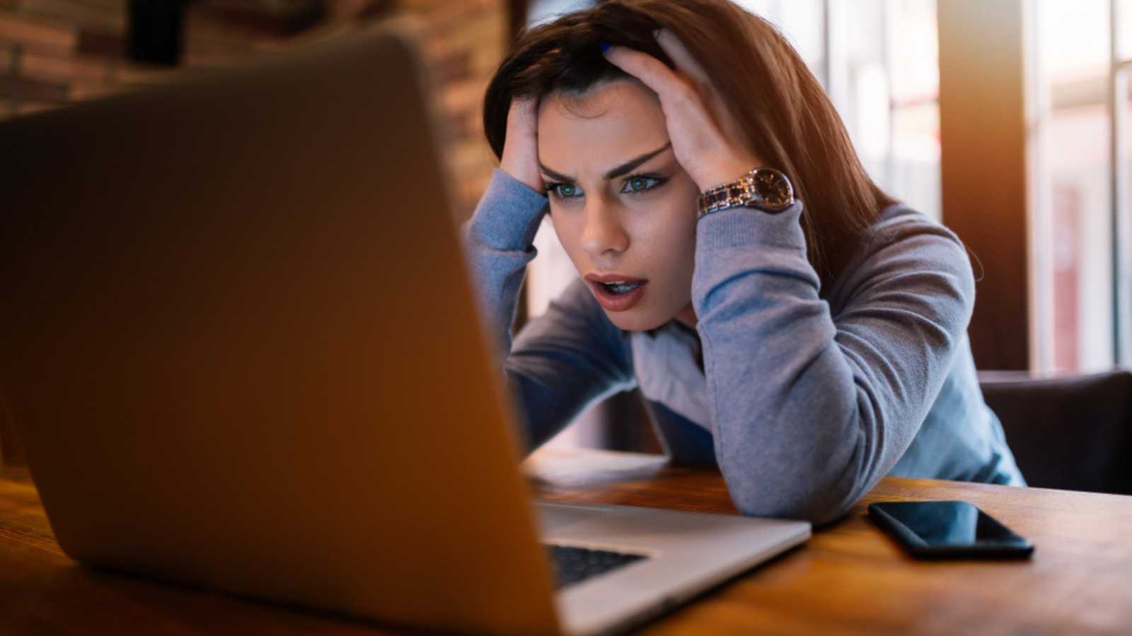 13 work behaviors costing you money