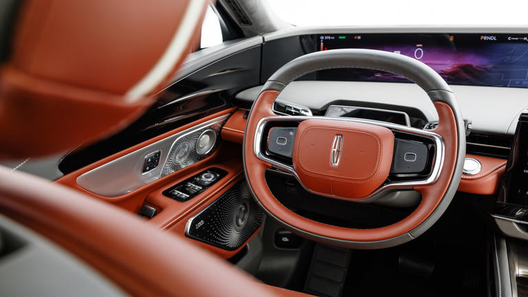 2024 Lincoln Nautilus Hybrid First Test: Simply Sumptuous