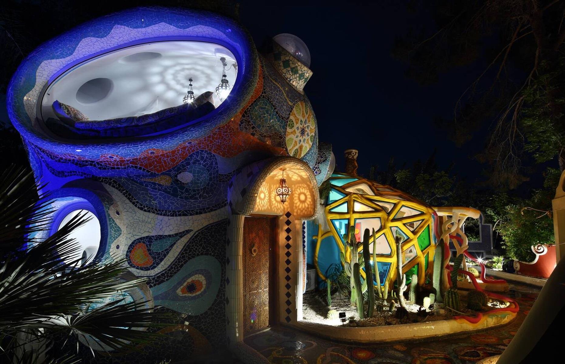 The World's 14 Most Extraordinary Homes That Are Utterly Mind-Bending