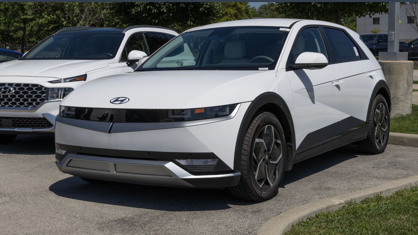 24 Electric Vehicles That Qualify for Canada’s EV Rebates—Are They ...