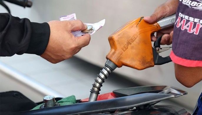 Fuel prices rise by P1.20 as supply woes, sanctions tighten global trade