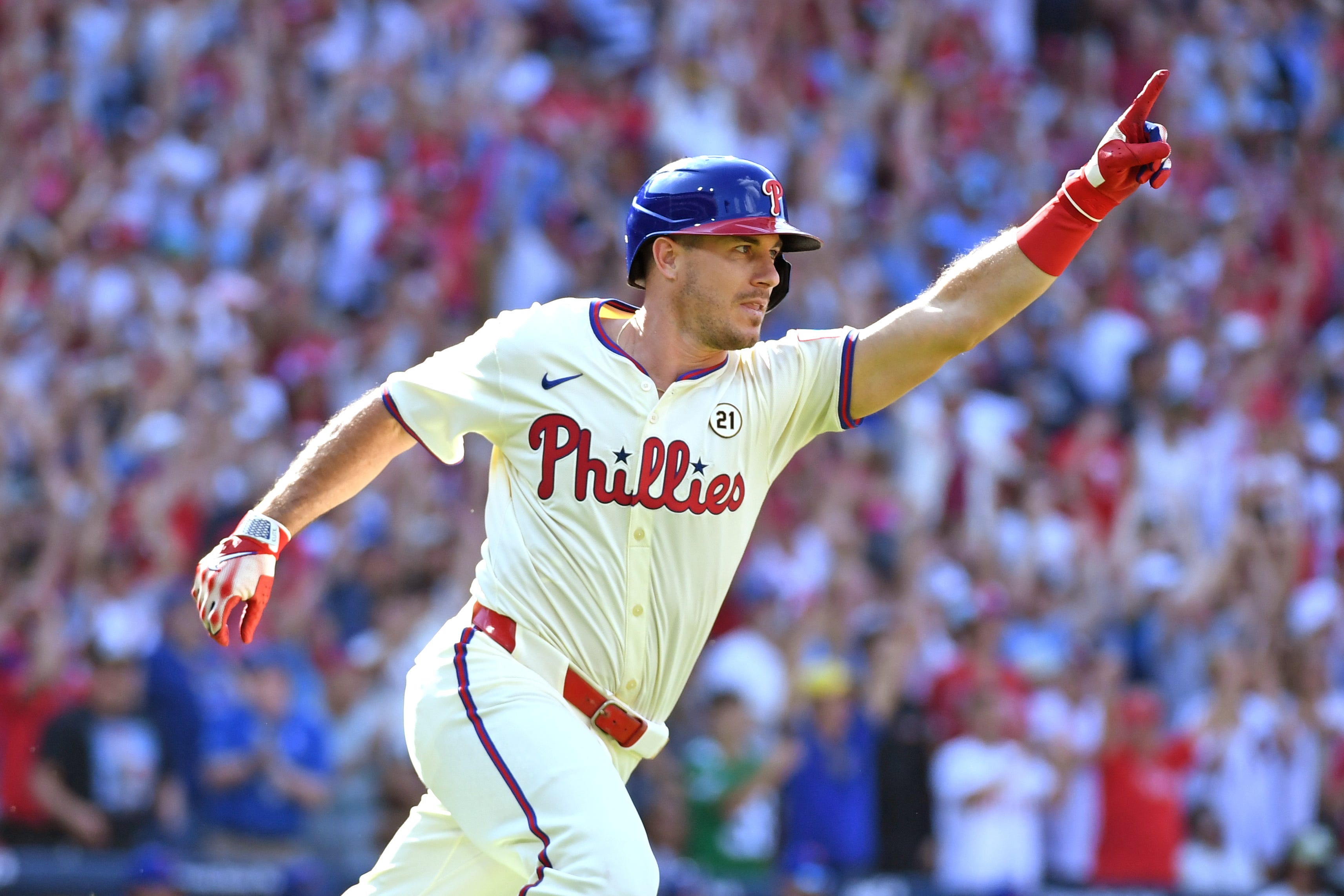 MLB's highest paid catchers for 2025 season: Ranking catchers by salary