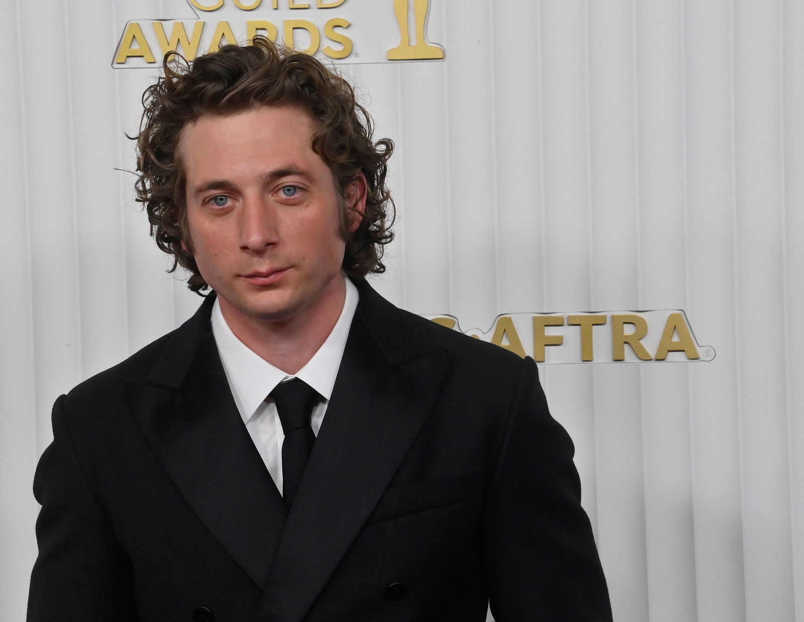 Where Is Jeremy Allen White’s Upcoming Netflix ‘Enigma Variations ...