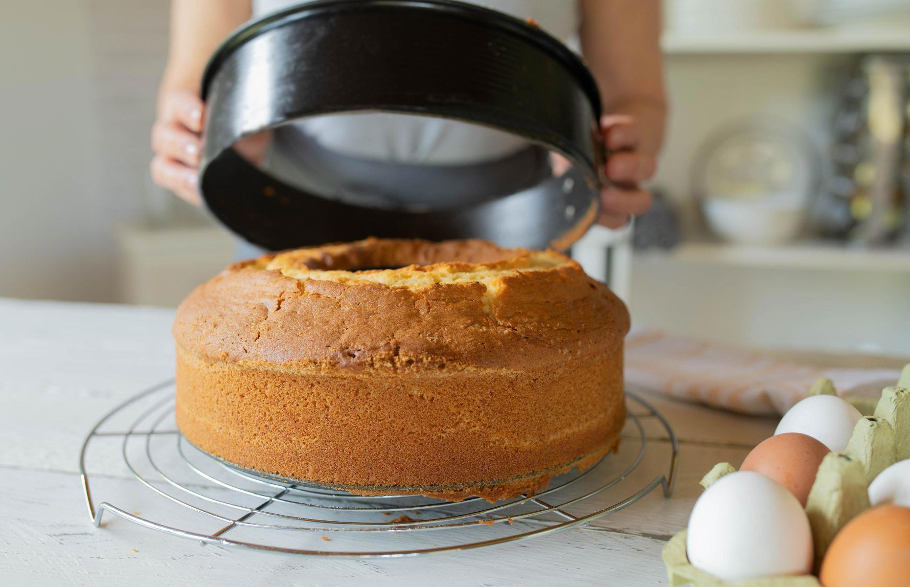 36 genius baking hacks for incredible cakes EVERY time 36 genius baking hacks for incredible cakes EVERY time