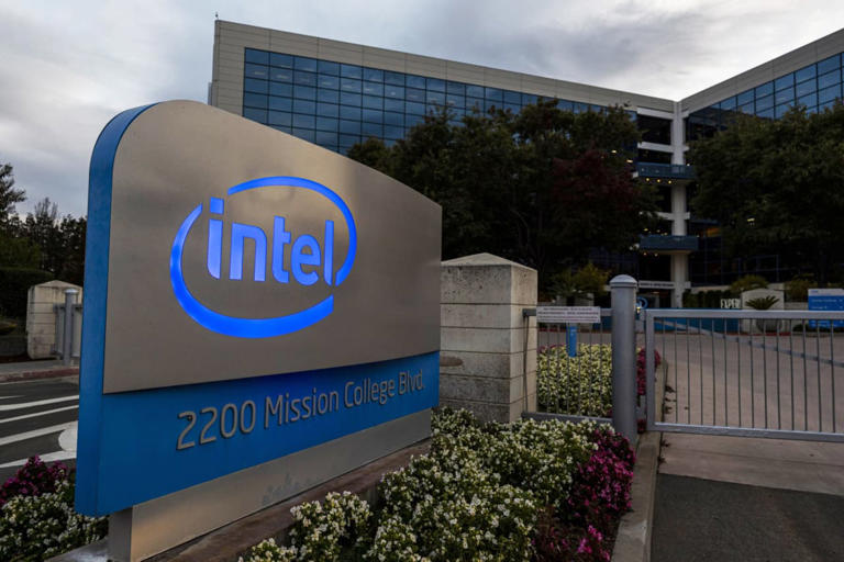 Intel Stock Rises on Report New CEO Plans Big Changes. What Has the ...