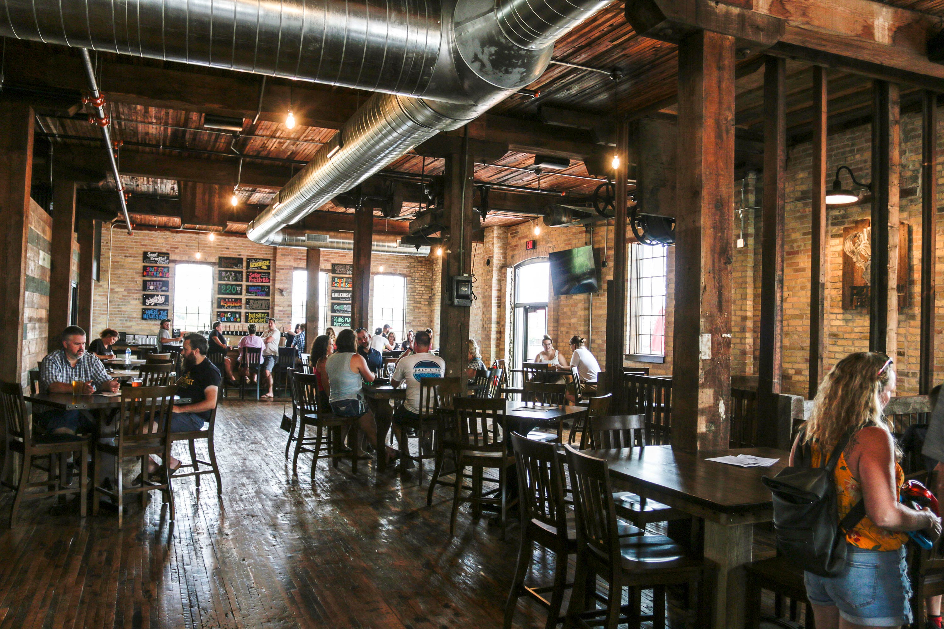 This week in Manitowoc, play Name that Tune, attend a pajama party ...