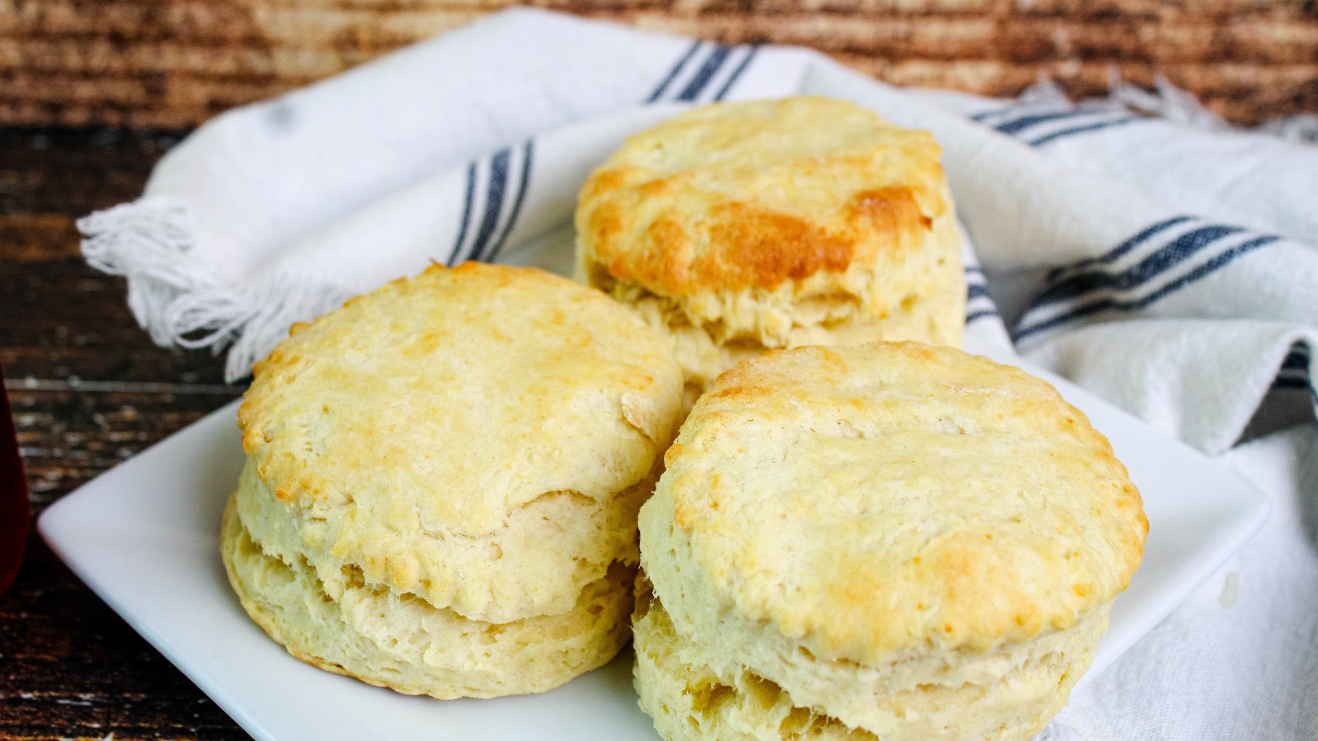 These Fluffy Biscuits Are Light And Delicious