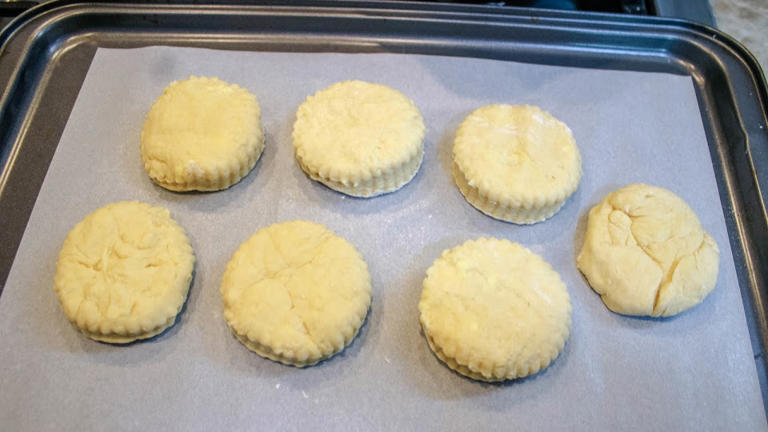 These Fluffy Biscuits Are Light And Delicious