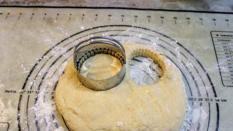 These Fluffy Biscuits Are Light And Delicious