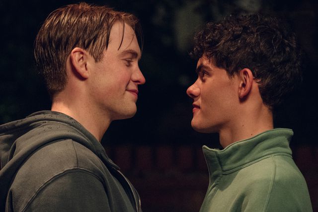 “Heartstopper” Season 3 Trailer Brings All the Feels — Jonathan Bailey ...