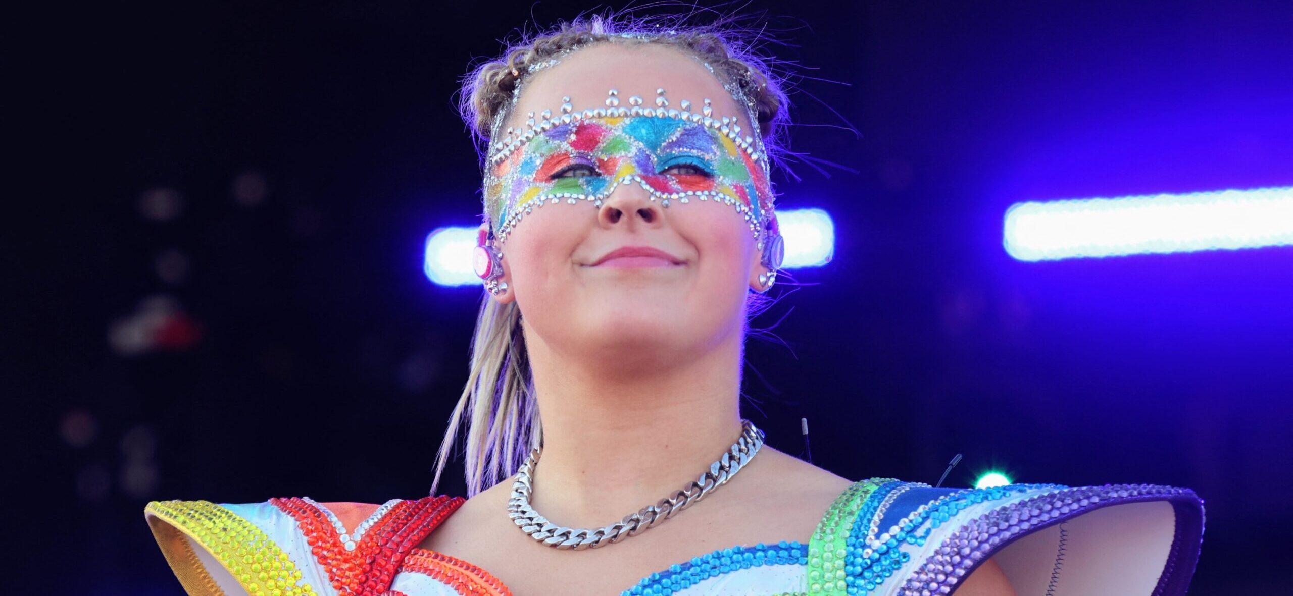 JoJo Siwa Reportedly Dropped By Her Record Label Almost Two Months ...