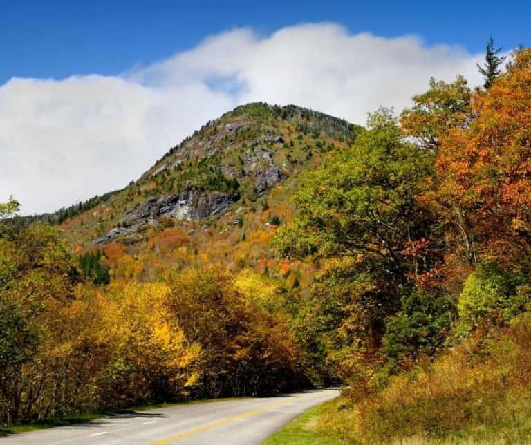 Fall in North Carolina- 20 Amazing Places to See Fall Foliage
