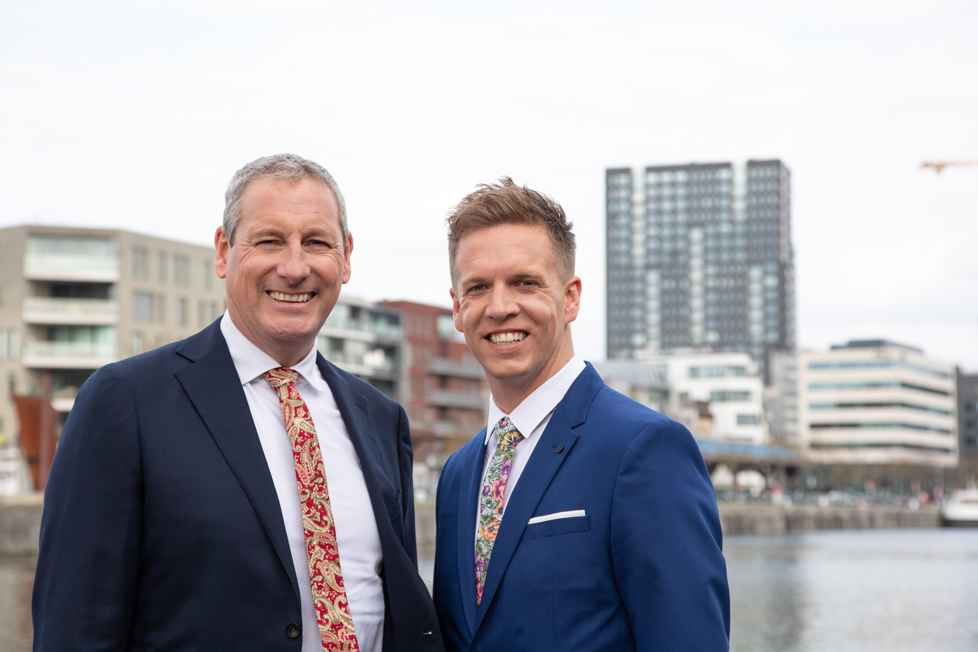 Gert Verhulst en James Cooke krijgen hulp van Jan Smit