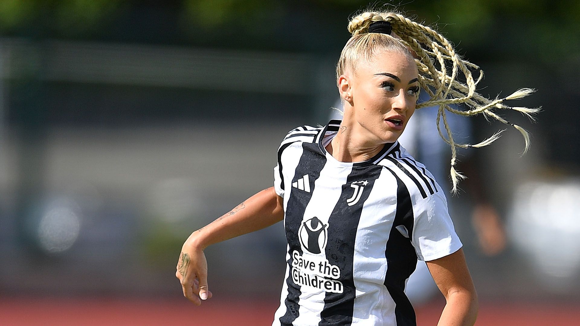 Toekomst als model: Alisha Lehmann reageert op de roddels. De beelden