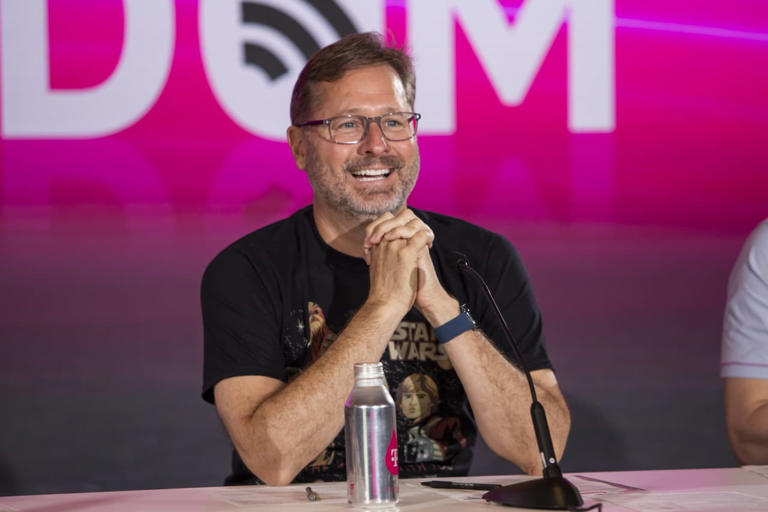 T-Mobile Strikes Deal With OpenAI T-Mobile Strikes Deal With OpenAI