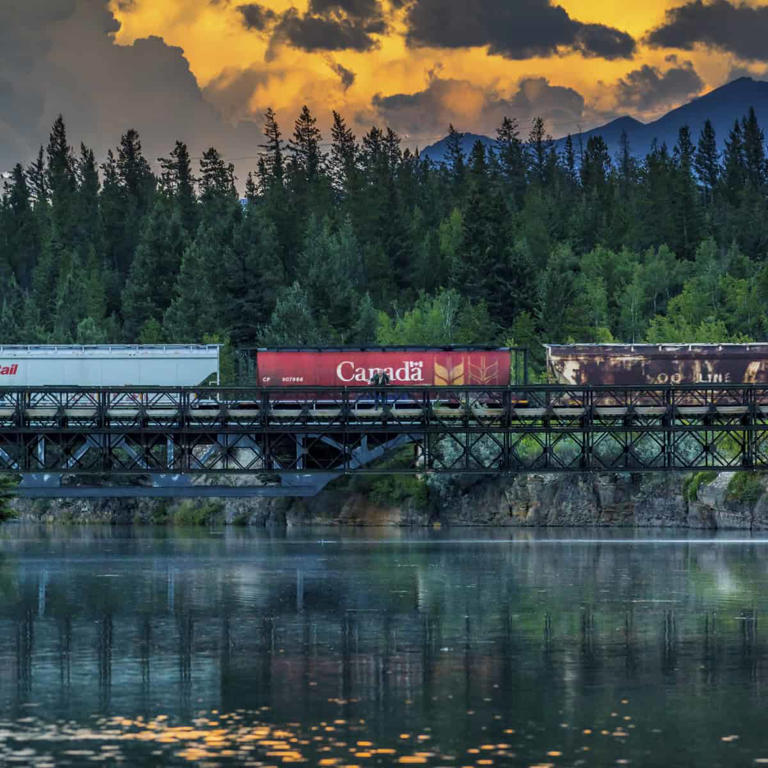 What to Know About Canadian National Railway Stock for 2025