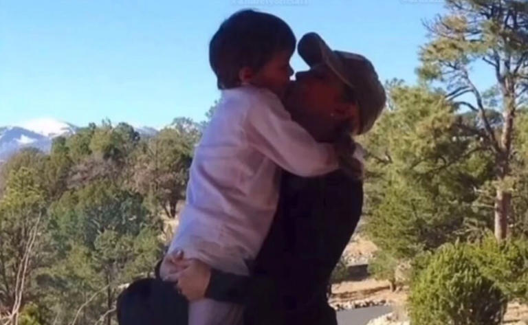 Hijo mayor de Luis Miguel prepara su debut como cantante