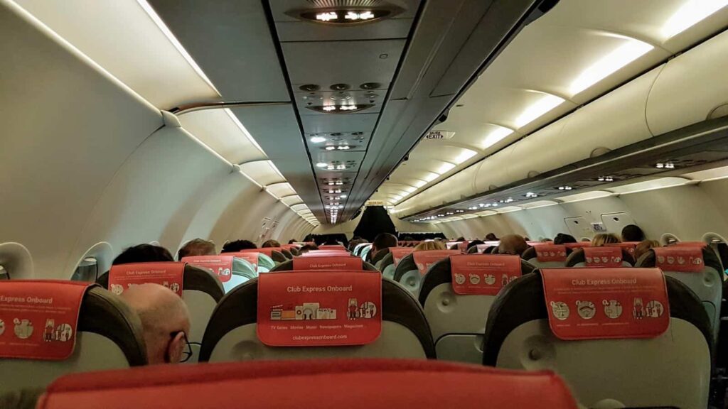 10 Rude Flight Habits That Annoy Fellow Passengers