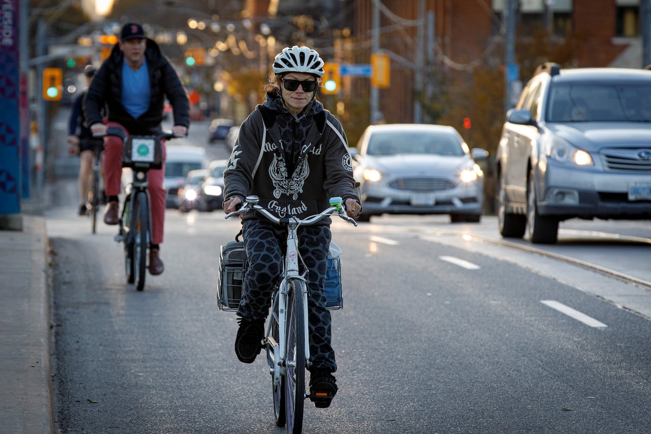 Court denies injunction to stop Ontario removing Toronto bike lanes ...