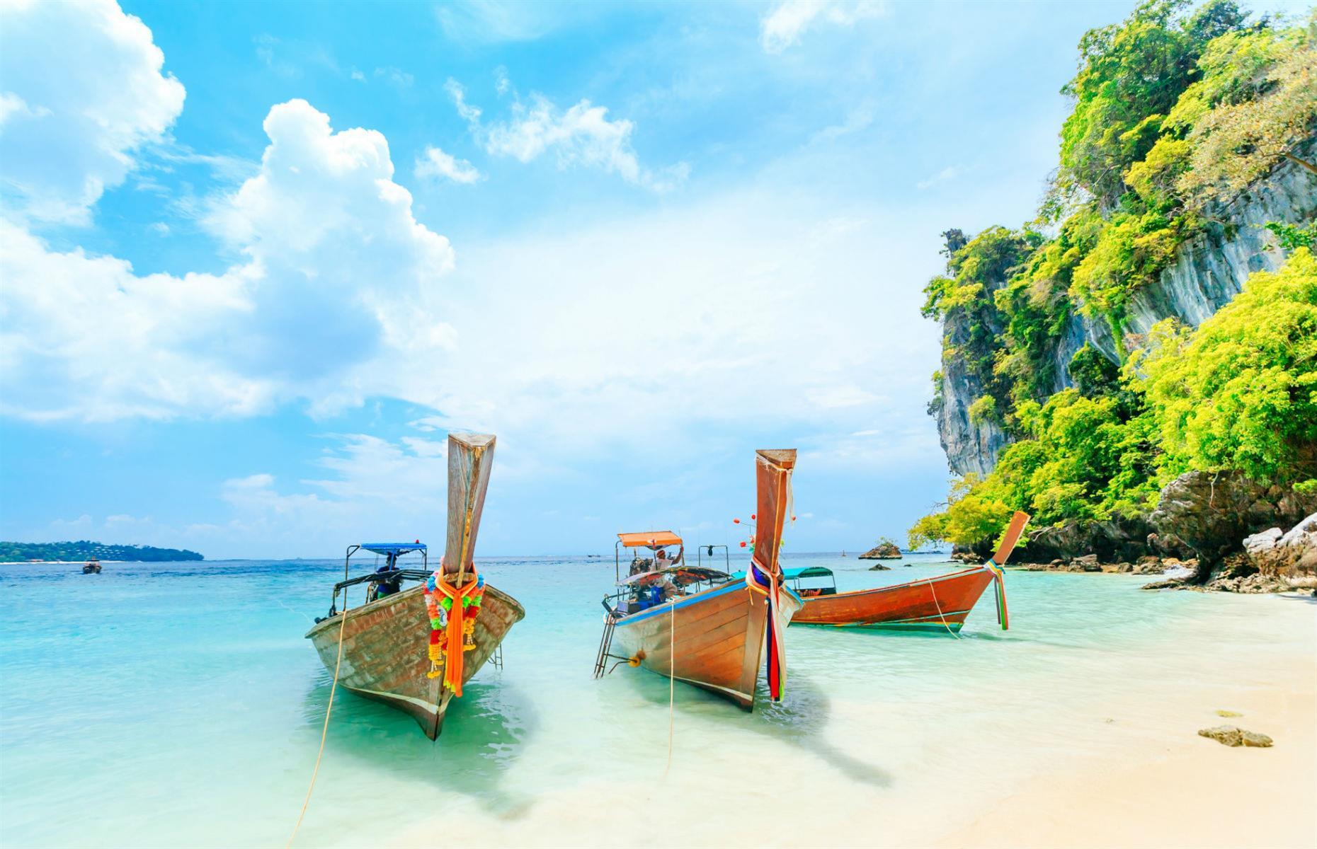 Love the sun? These 37 destinations get the most sunshine
