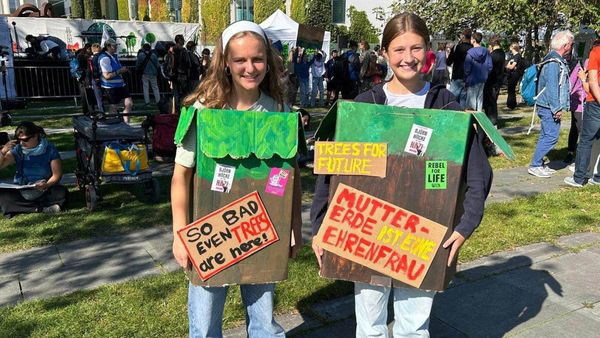 Fridays for Future: Berlins Jugend für das Klima auf der Straße Fridays for Future: Berlins Jugend für das Klima auf der Straße