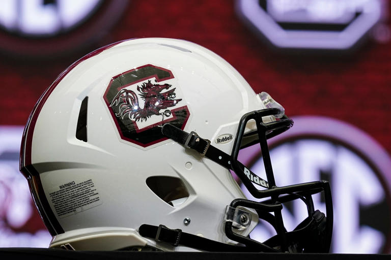 South Carolina athletics switch to Nike from Under Armour approved ...