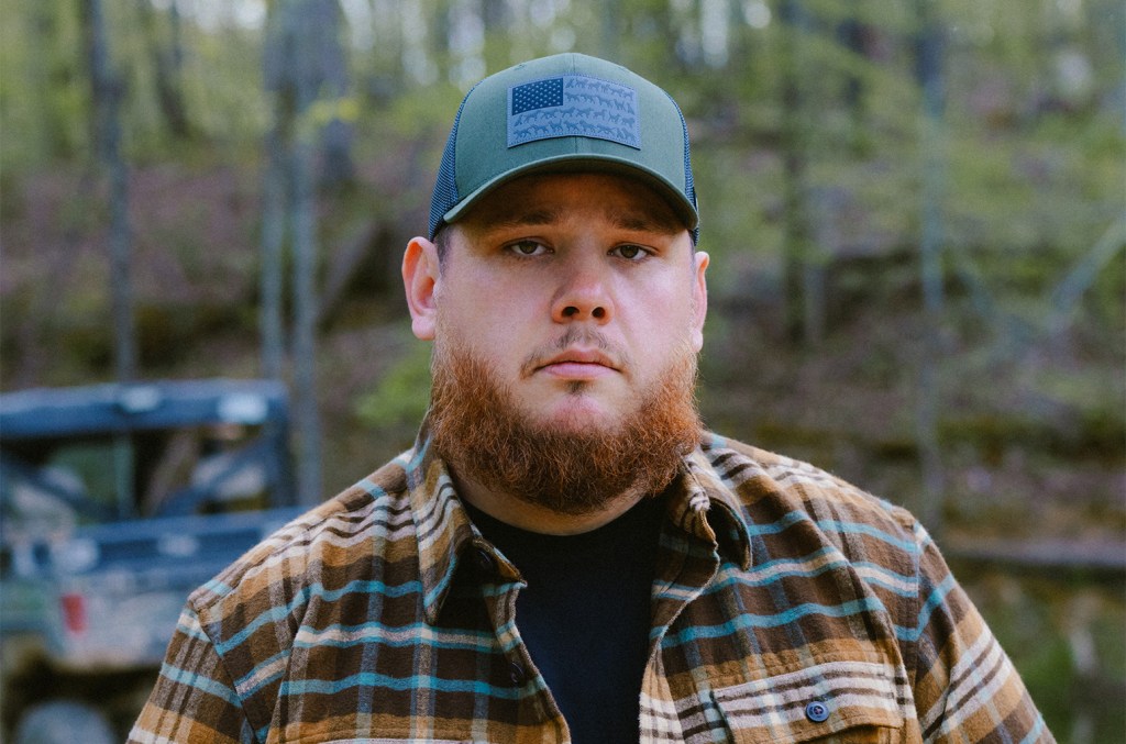 Watch Luke Combs Preview the Song He ‘Couldn't Wait' to Reveal as He ...