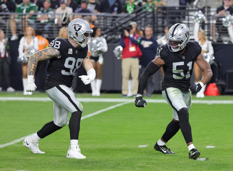 Raiders Re-Sign Star Pass Rusher to 'Prove-It' Type Contract