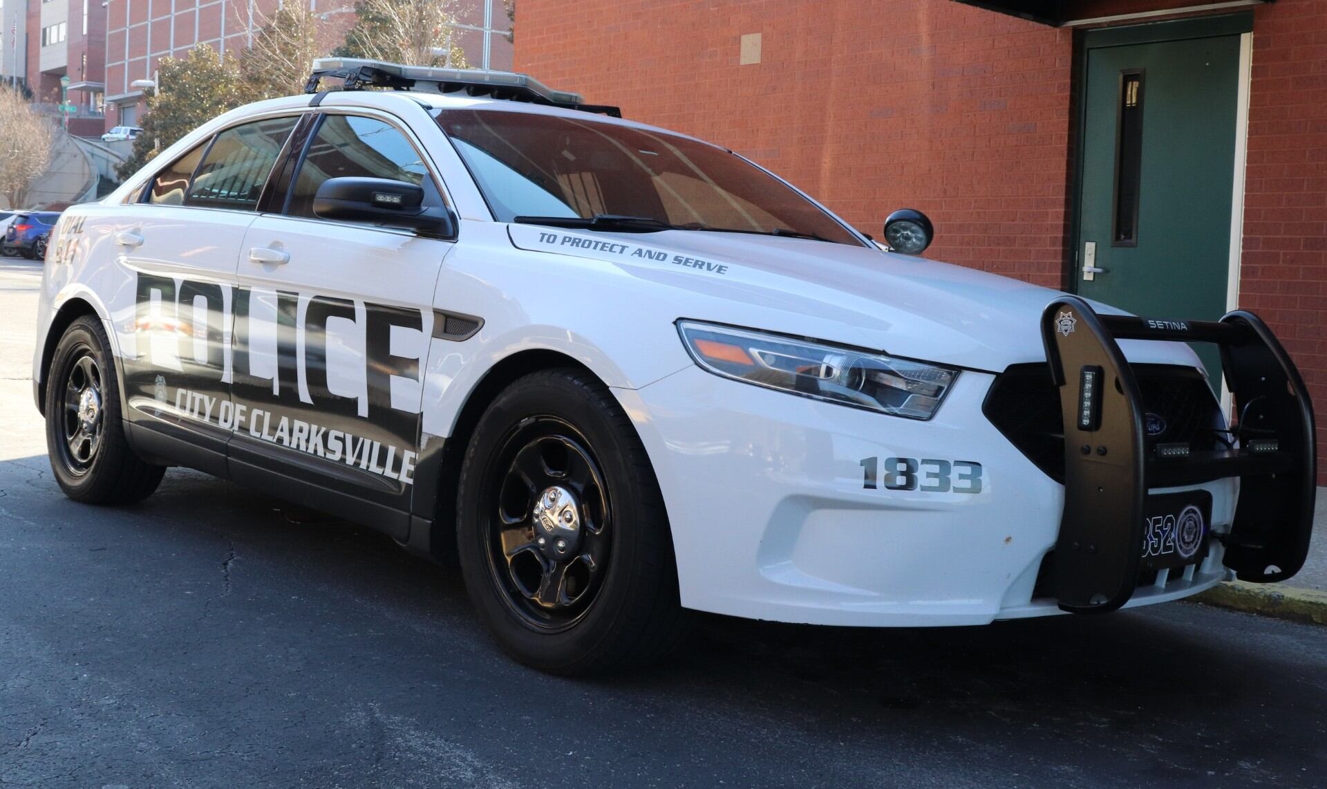 Injuries reported in 4-car crash in Clarksville