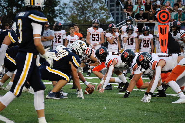 'It feels good to block:' Hillsdale's unsung heroes help guide Falcons to regional finals