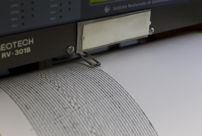 Terremoto nel Tirreno, tra i più forti registrati in Calabria: l'Ingv ...