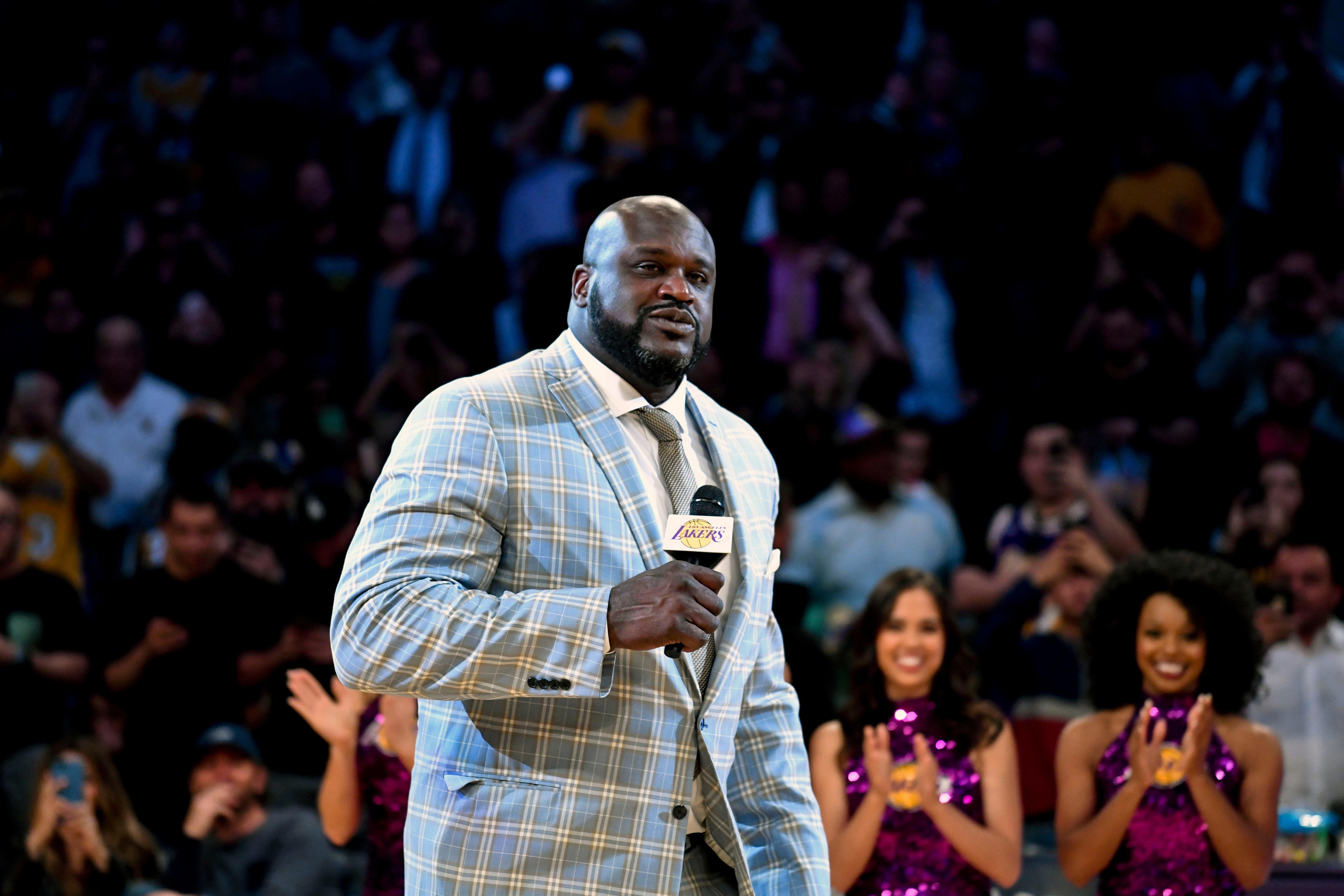 Shaquille O'Neal compares leadership styles of Phil Jackson and Pat Riley